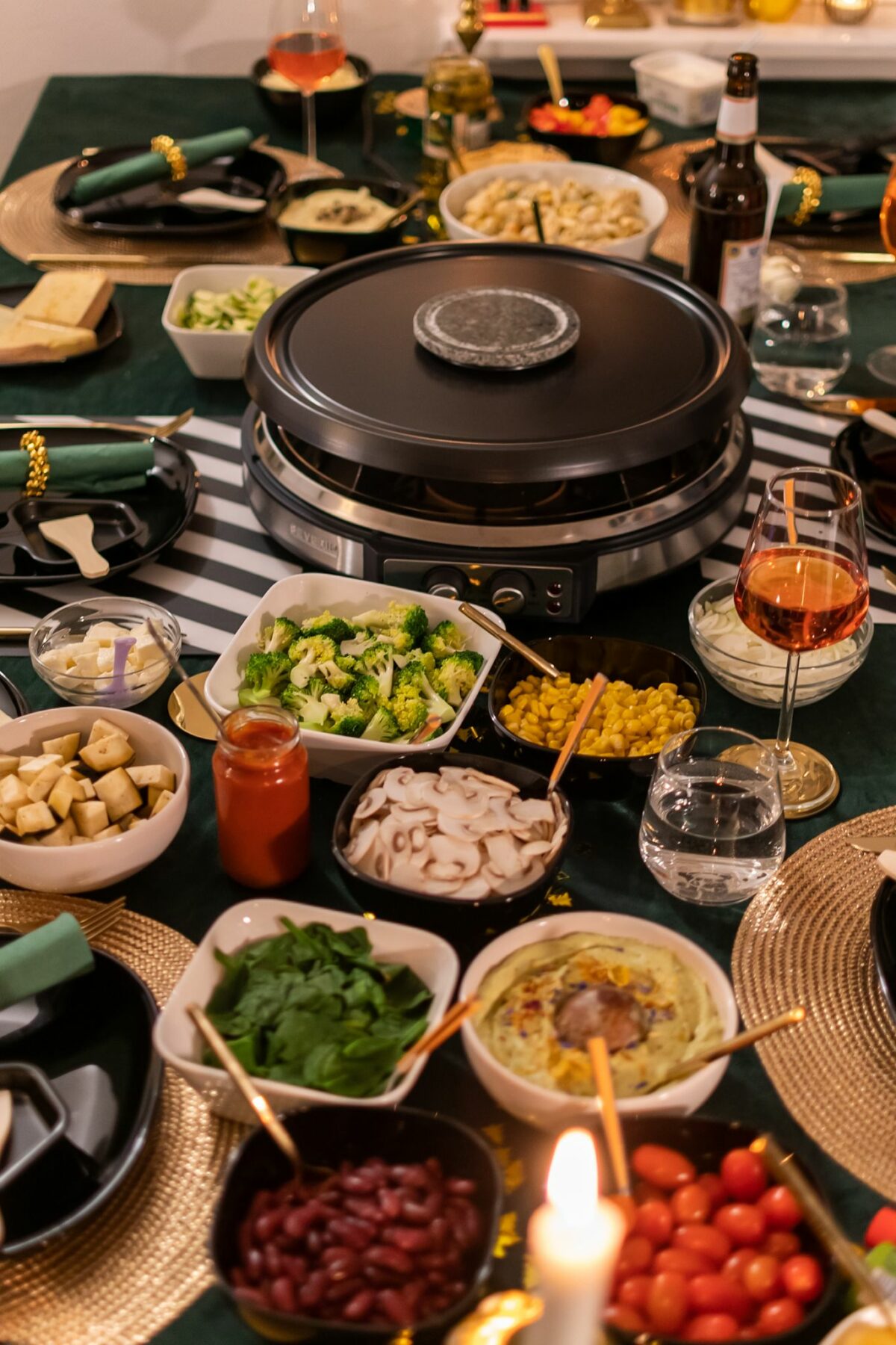 Geniale Raclette Ideen vegetarisch - 17 kreative Pfännchen — veggievi.de